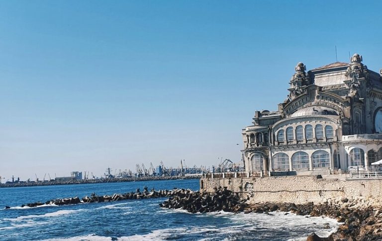 Constanța - Top 20 Obiective Turistice - Travel With A Spin